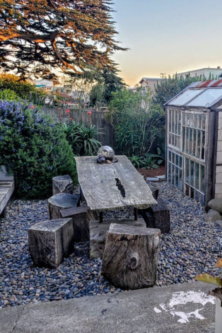 23 Creative Tree Stump Garden Decor Ideas to Spark Your Imagination