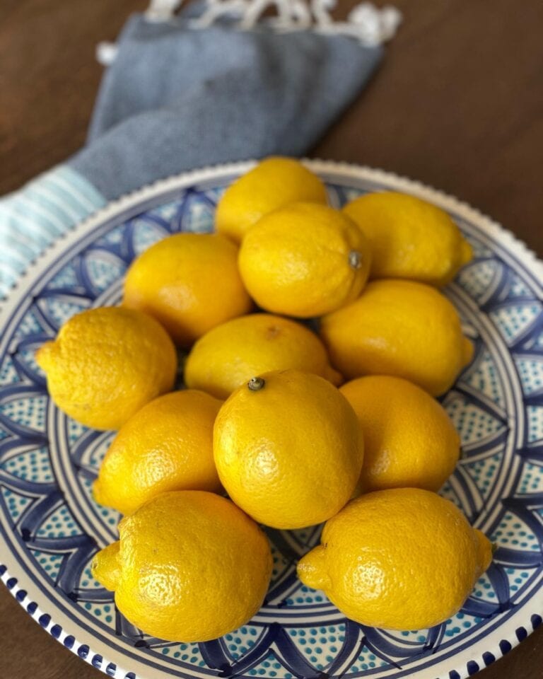 How to Make and Use Preserved Lemons (Fermented Lemons)