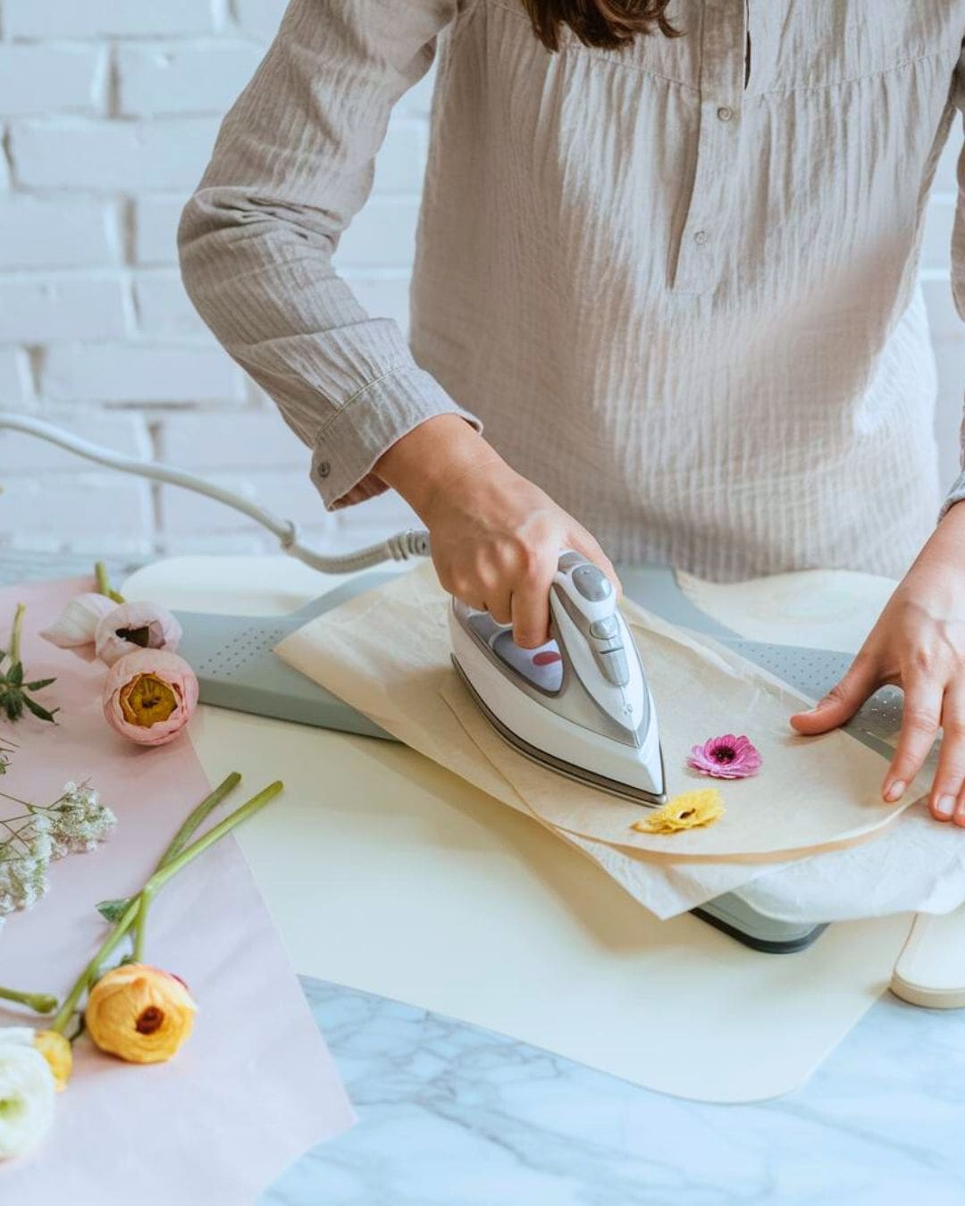 8 Ways to Dry Flowers While Preserving Their Vibrant Petals Intact