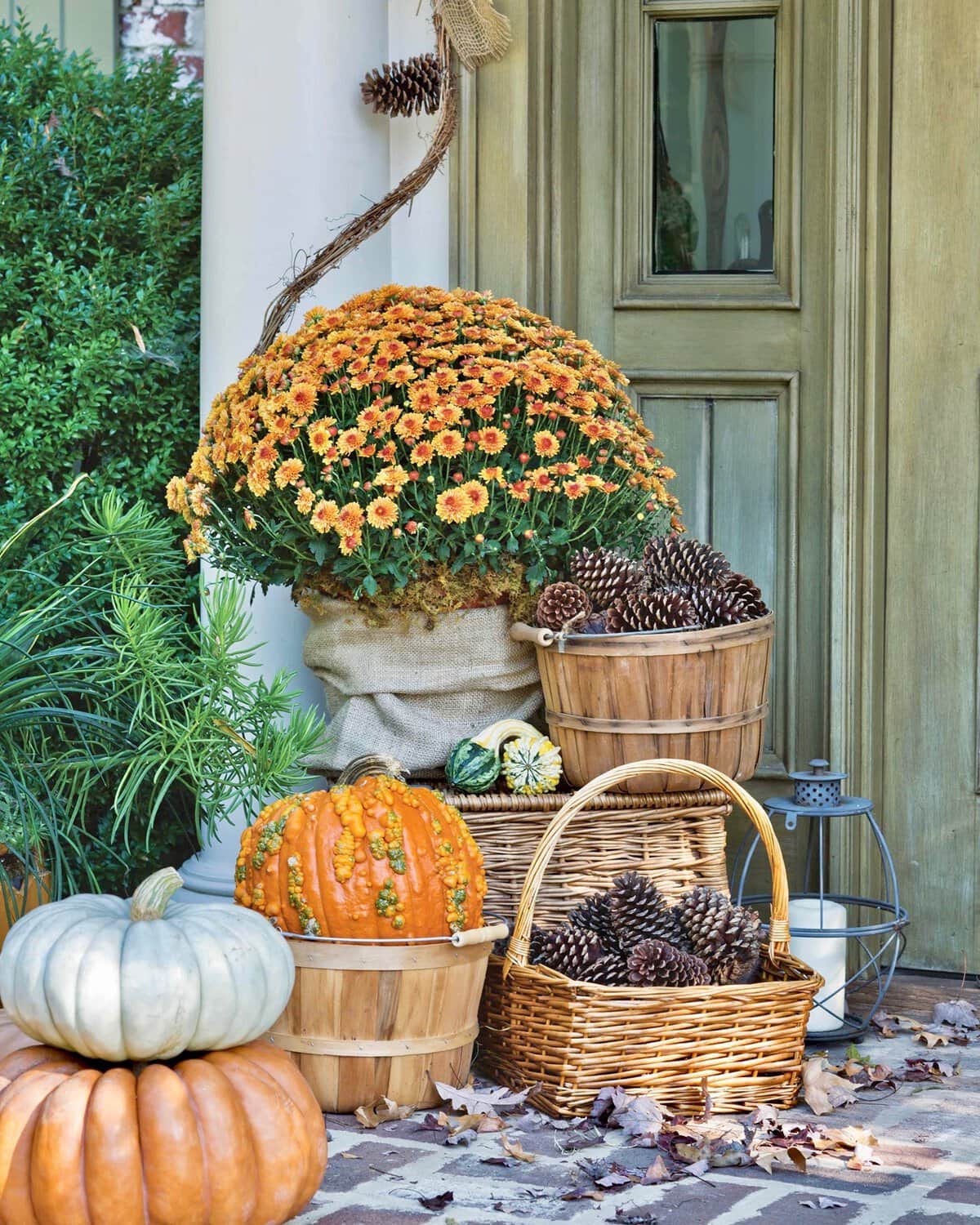 12 Creative Ways to Display Mums on Your Front Porch